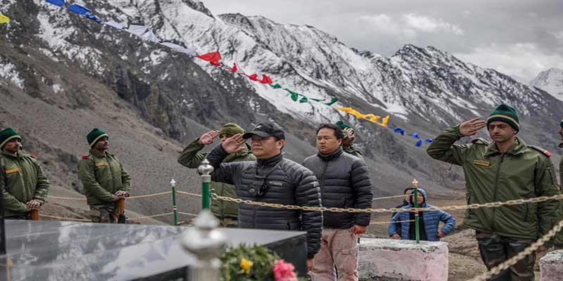 Arunachal Pradesh CM Pema Khandu visits several border outposts along ...